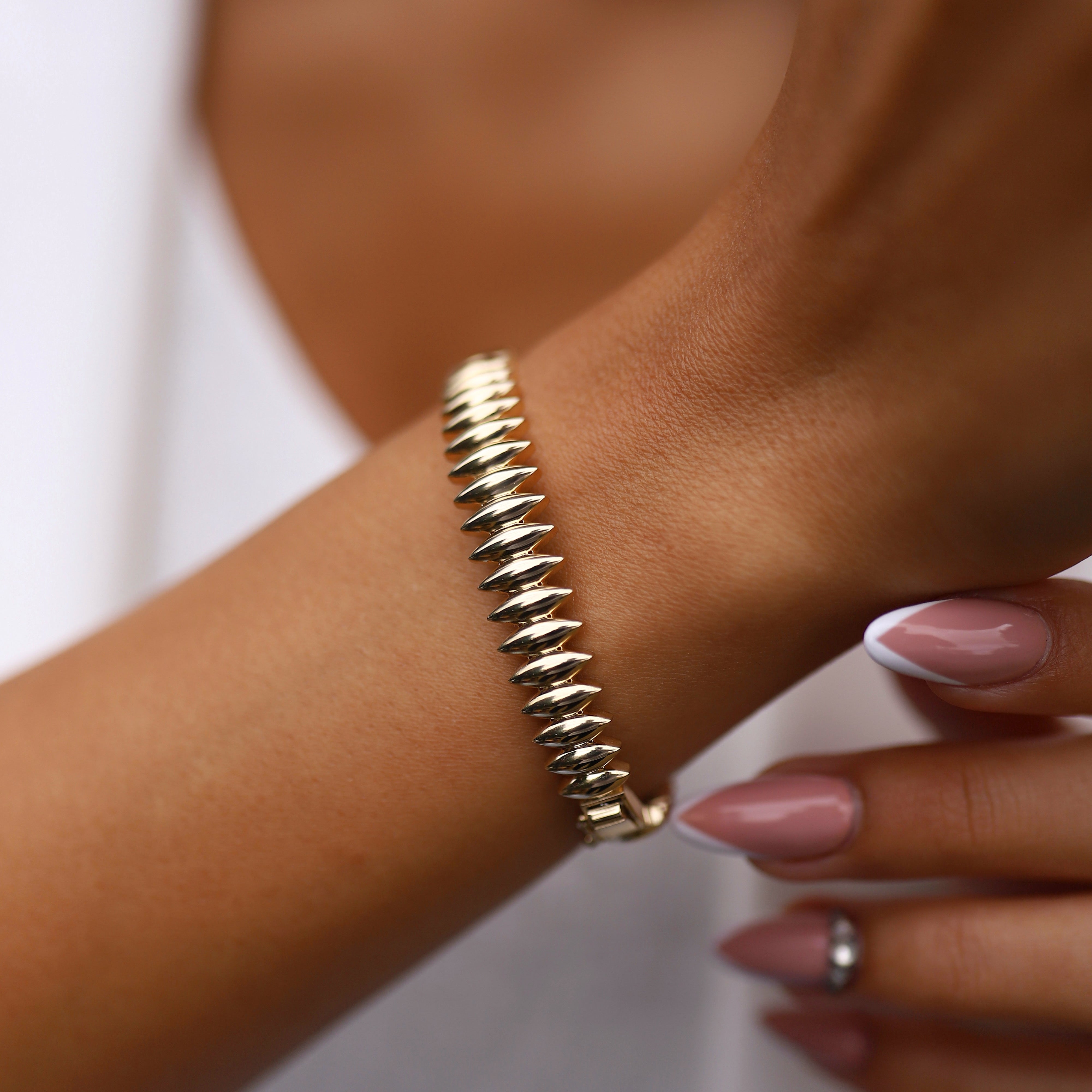 Bullet Clamp – Çağdaş Kuyumculuk